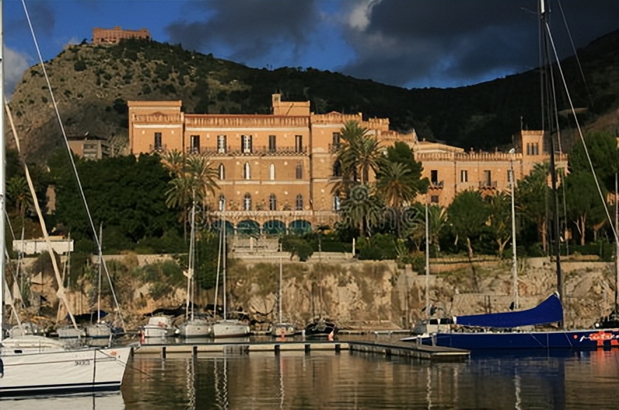 Monaco: The mysterious Grimaldi family - iMedia