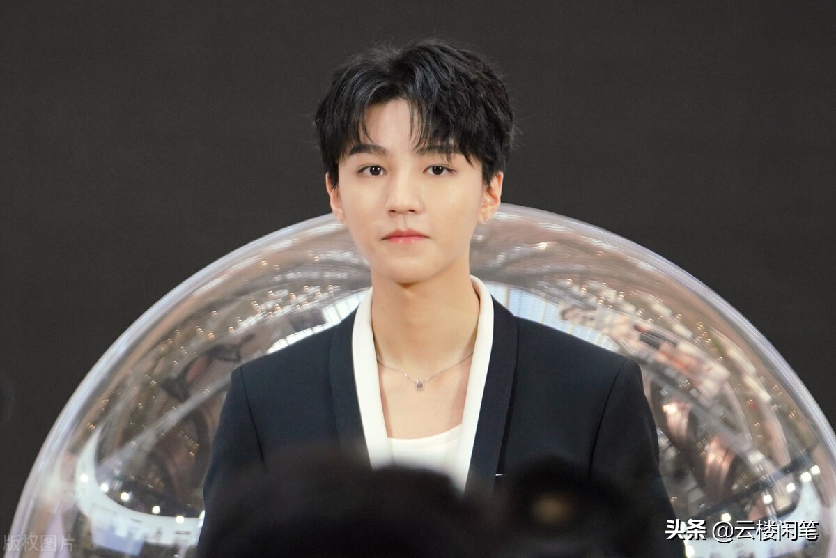 Wang Junkai's new film "Hedgehog" is completed, and his partners Ge You ...