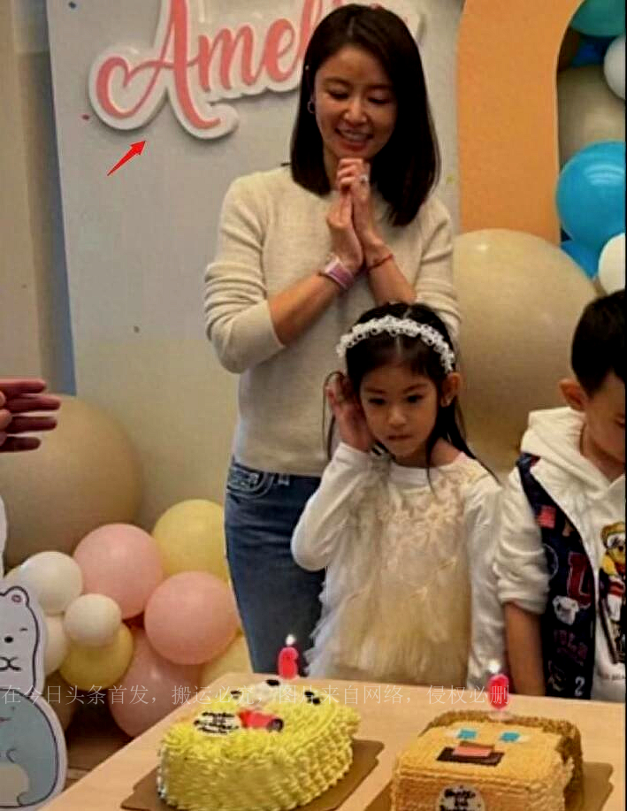 Lin Xinru's daughter's face photo exposed, like a replica of Huo ...
