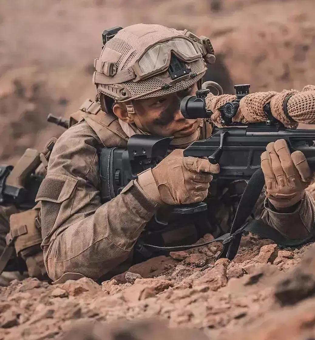 "OPERATION RED SEA 2" uses the previous team, Zhang Yi, Peng Yuyan ...