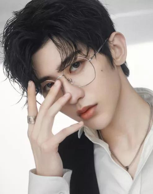 What happened to Cai Xukun, the top performer? It was revealed on the Internet that the one ...
