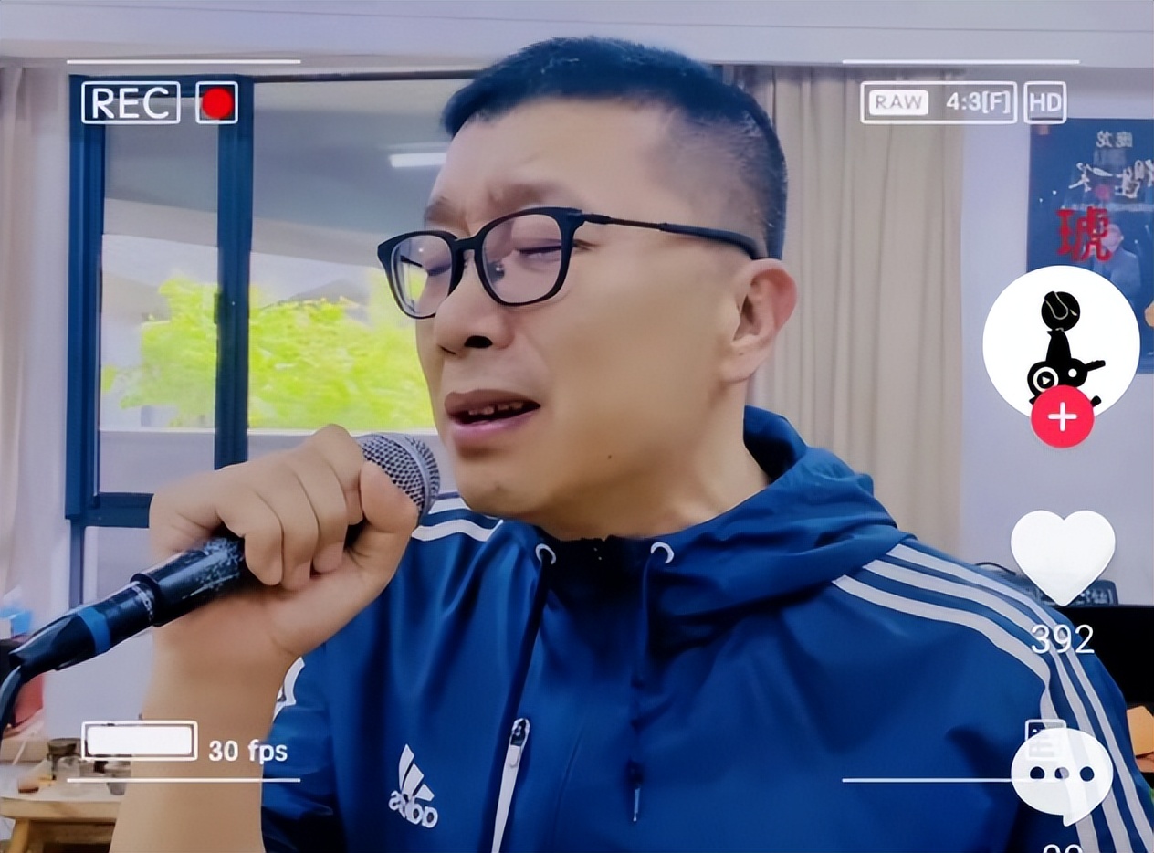 51-year-old Pang Long posted more than 300 videos with 450,000 ...