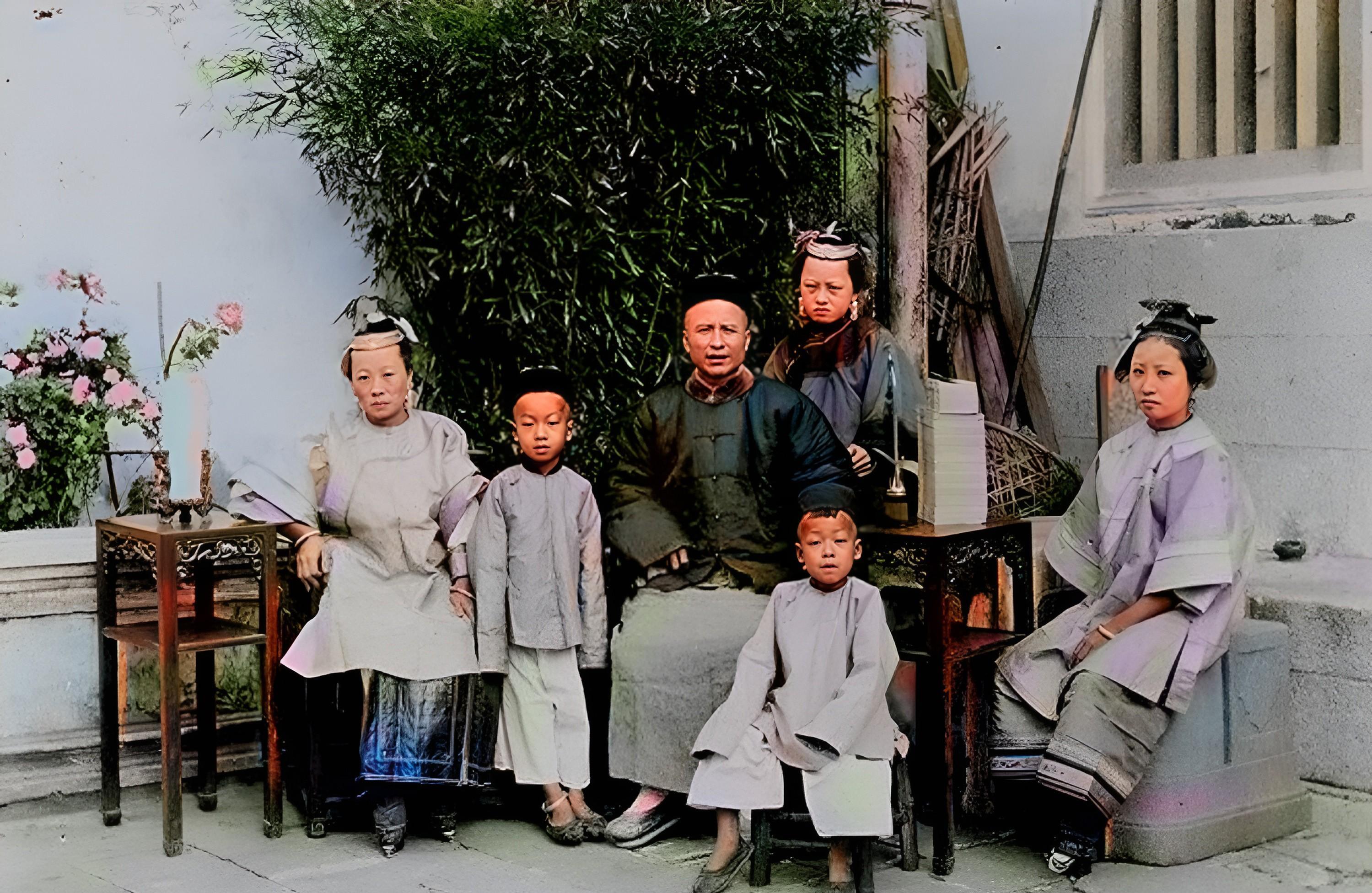 18 old photos of the Qing Dynasty: the girl in the first wife's house ...