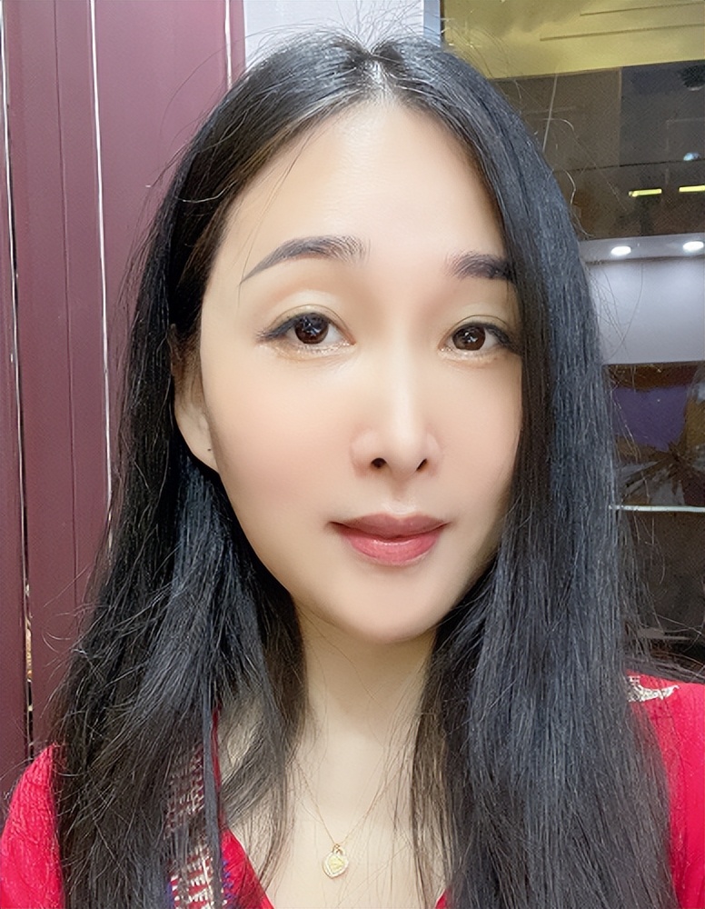 Shi Xiao "Chinese Character Encyclopedia" - iNEWS