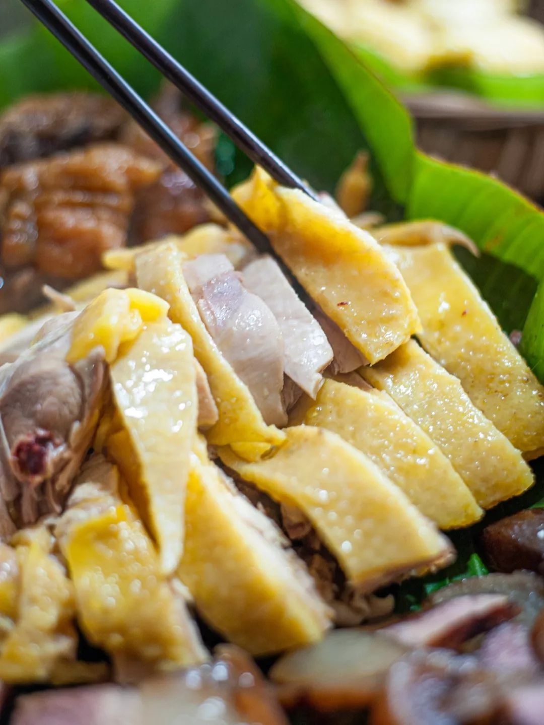 How much does China's most chicken-eating province love poached chicken ...
