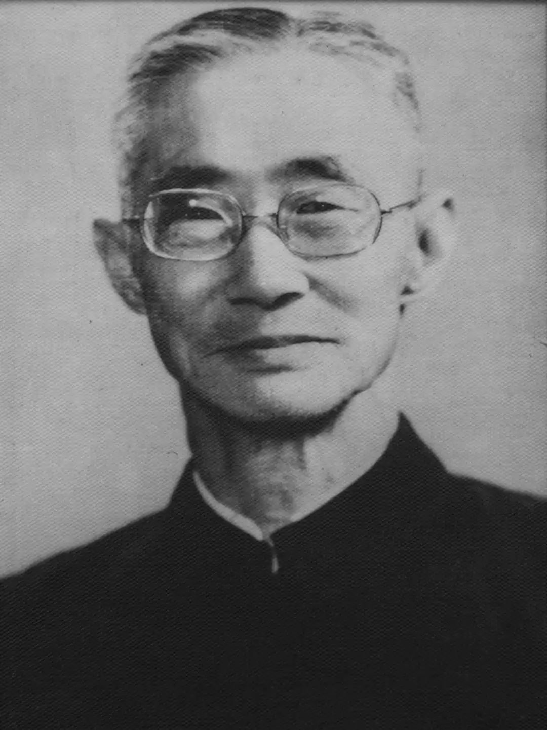 Memories of two gentlemen: Hong Qian and Zheng Xin - iNEWS