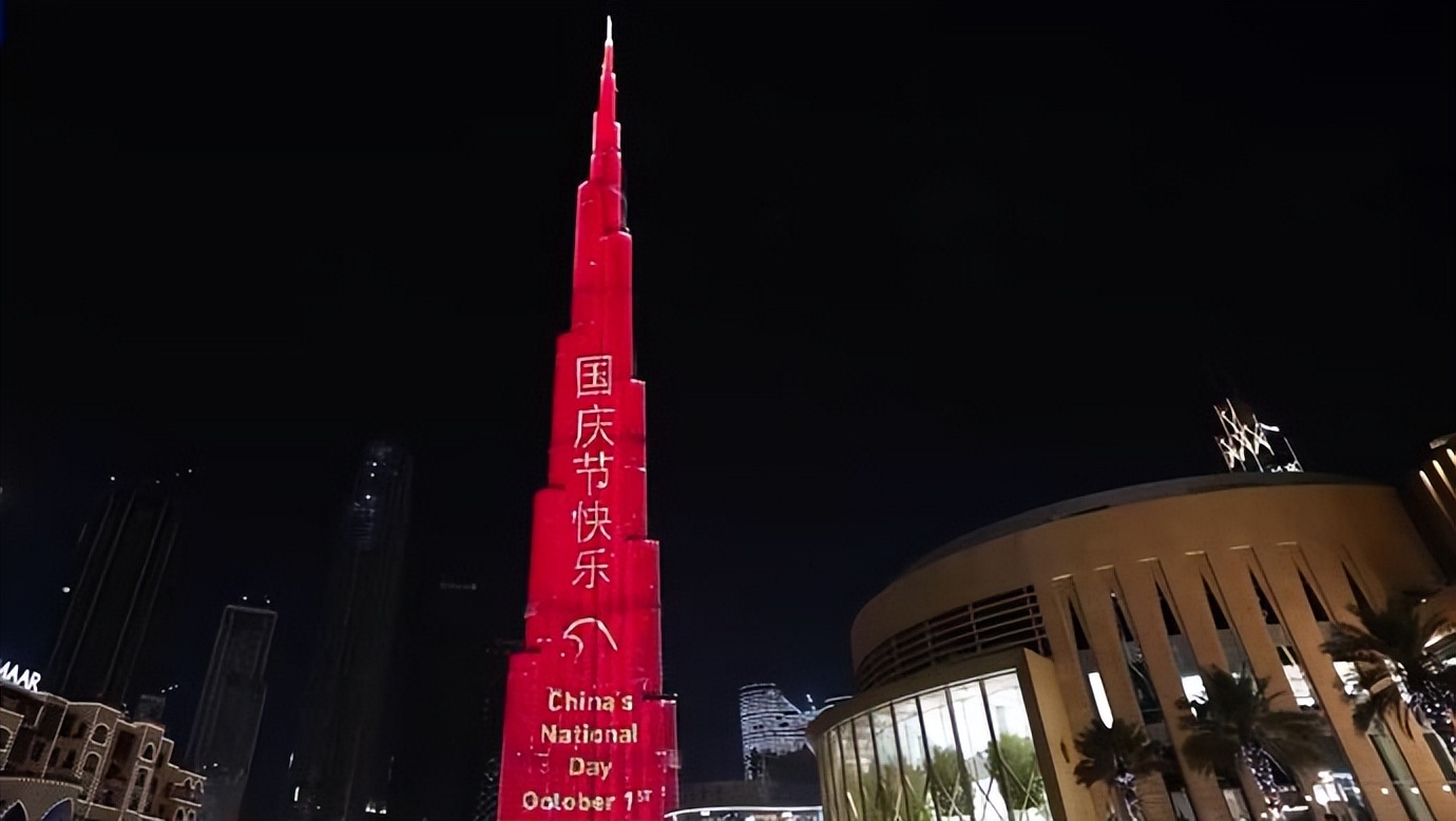 The Burj Khalifa, the tallest building in the world, lights up China ...