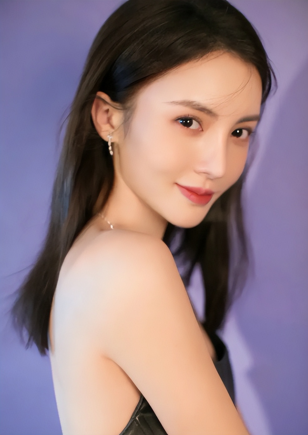 This time, is it the turn of the 32-year-old Jin Chen to "roll over ...