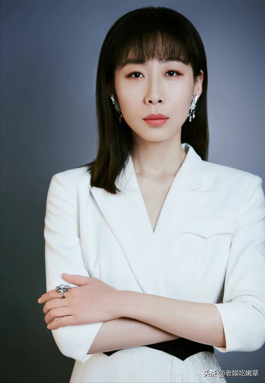 "Exempt actor" Ren Suxi: her father died young and her mother remarried ...