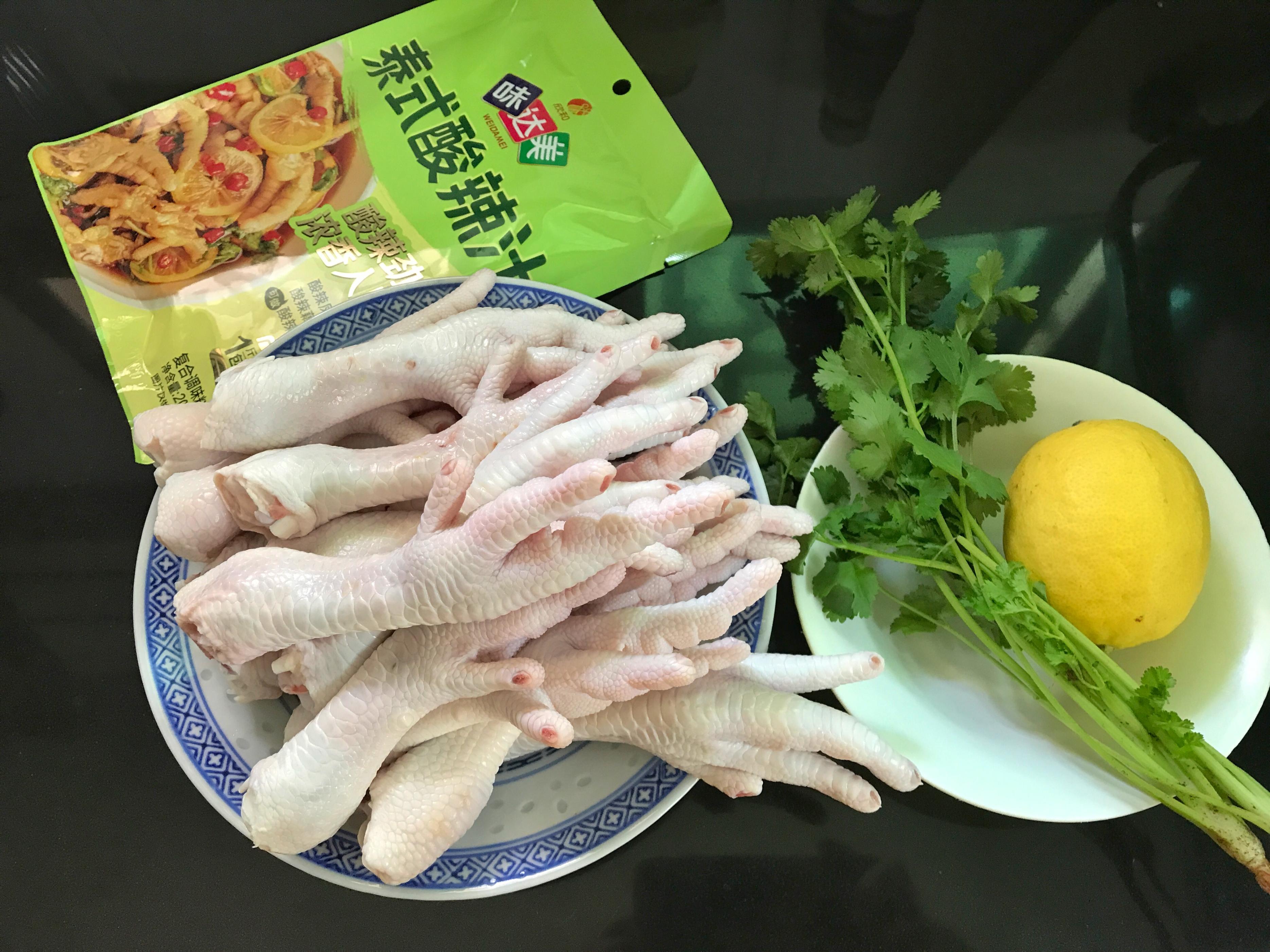 Homemade hot and sour lemon chicken feet, remember 2 tips, Q bombs are ...
