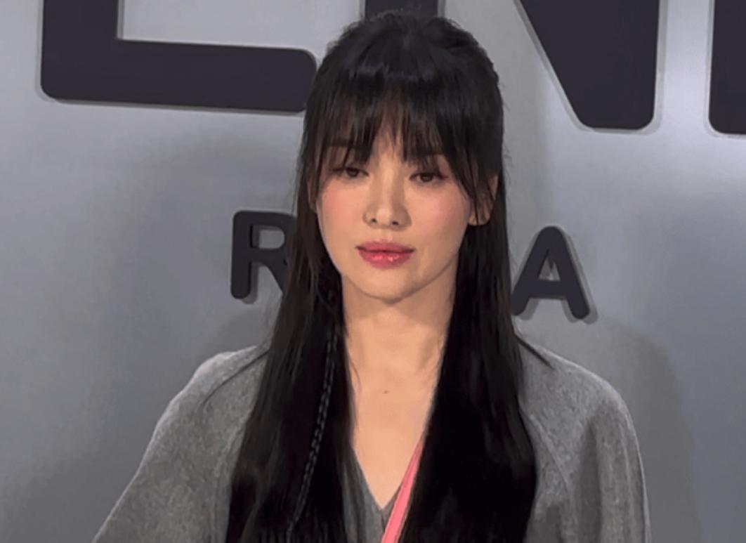 41-year-old Song Hye-kyo's fashion week photo exposure! The lower half ...