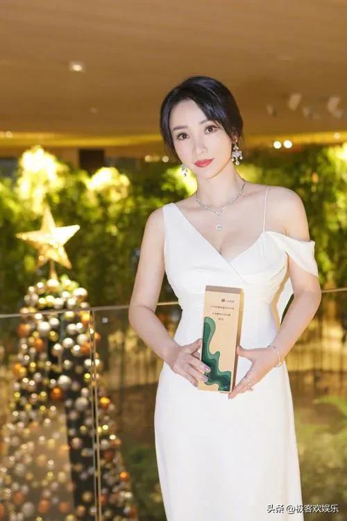 This image of Liu Yan has a sense of purity, and Liu Yan also ...