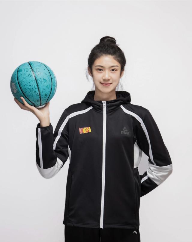 Golden boy and jade girl! Lin Wei and the first beauty official of the ...