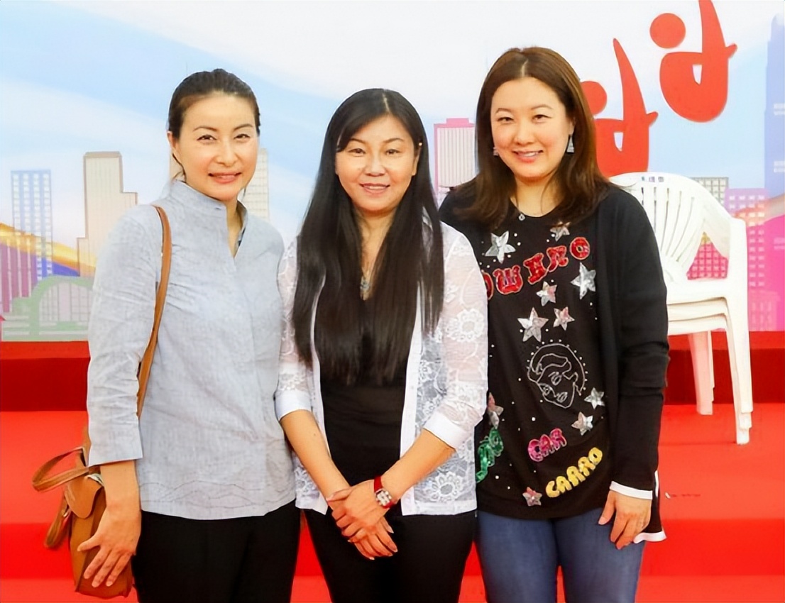 41-year-old Guo Jingjing and 44-year-old Fu Mingxia rarely share the ...