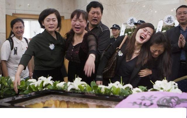 Xing Dan's funeral in 2011: buried with her husband Cong Fei, five-year ...
