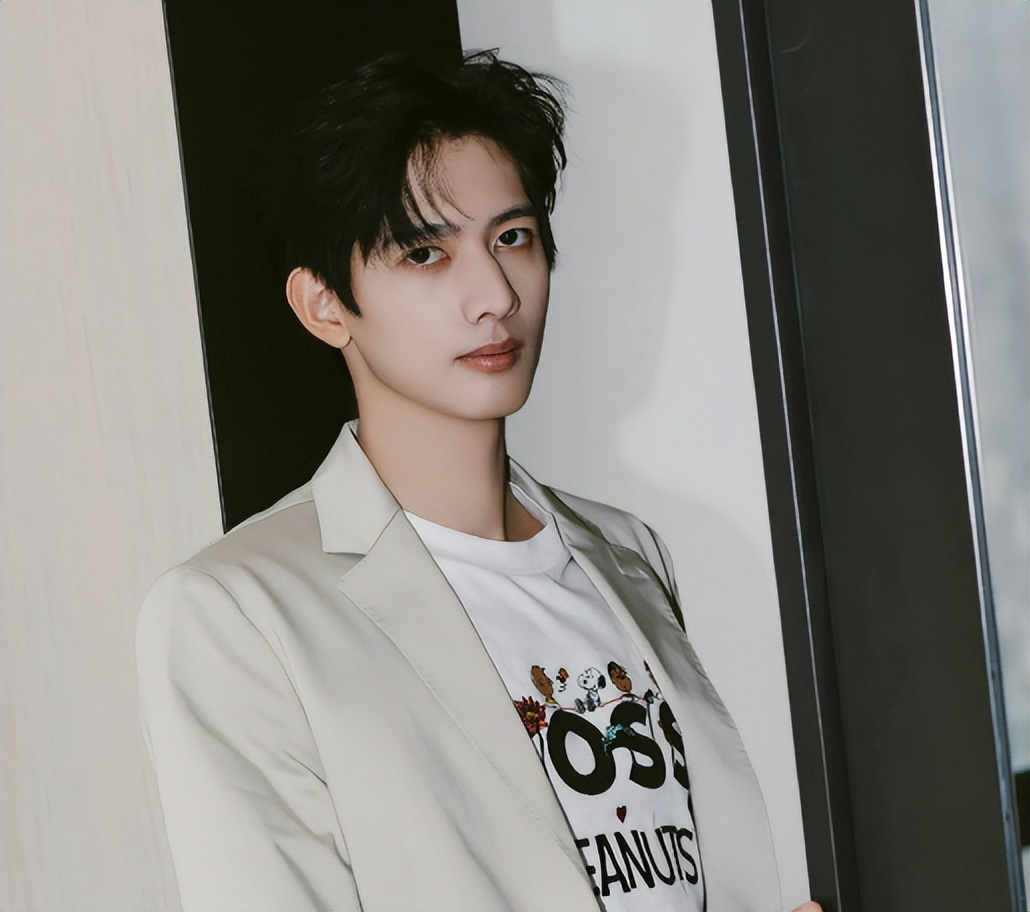 Gan Wangxing's "Meet Two Him Again" Reuters!The modern shape is exciting, and the heroine is a ...