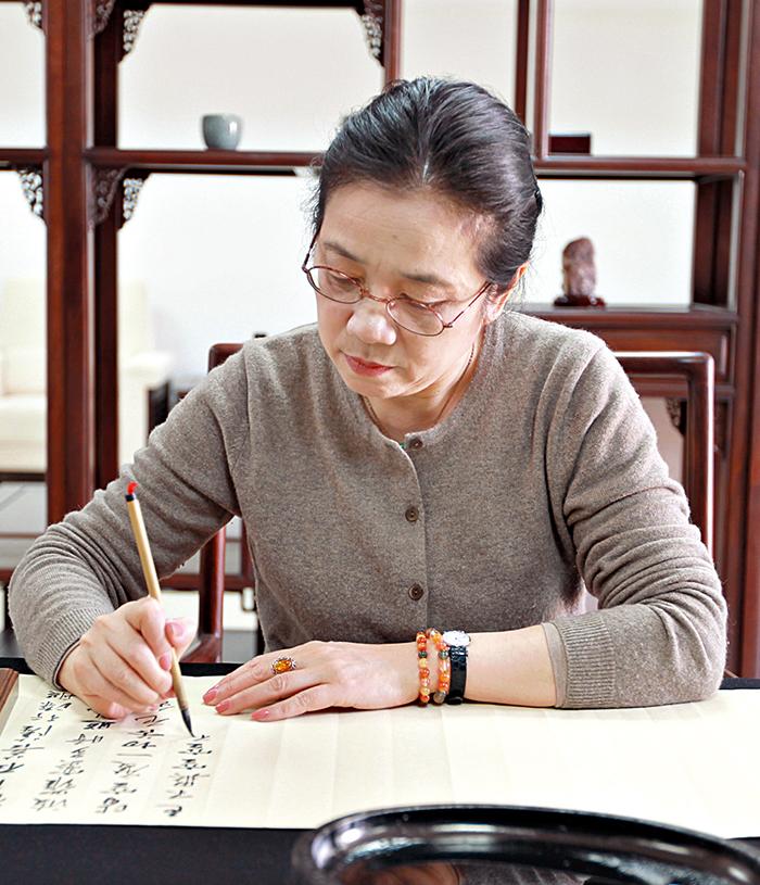 The Goddess of the Calligraphy World, the Beautiful People and the ...