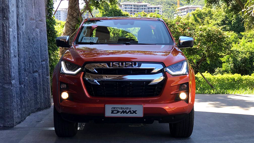 The new Isuzu D-MAX, the strange color in the trend - iNEWS