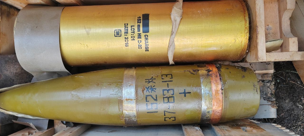 The Russian army received powerful artillery shells made in China, and ...