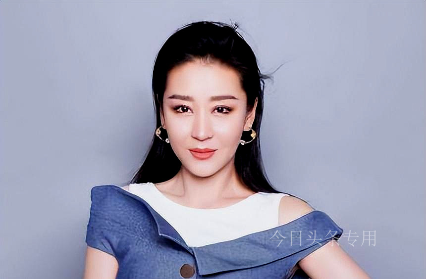 Abandoned Luo Jin back then and turned to marry Chen Yihong, a wealthy ...