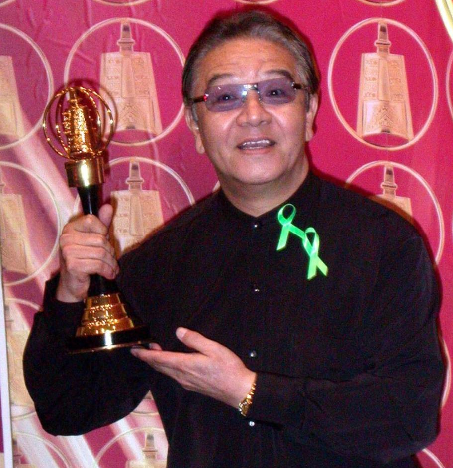 Ding Qiang, an old drama player, passed away unexpectedly. His last ...