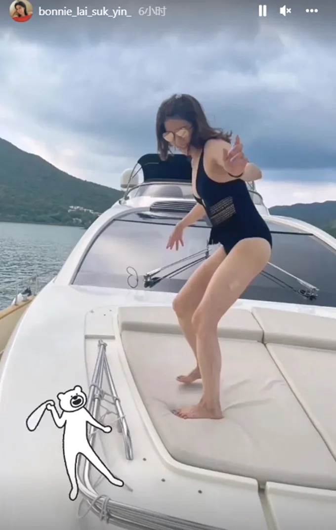 Before the age of 45, the photos of Asian sister going to sea were exposed!Waist zero fat ...