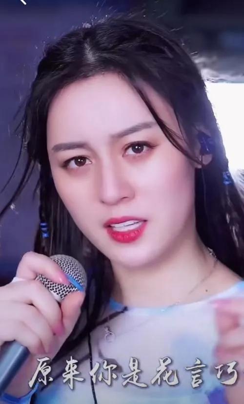 Tang Yi, it should be considered the hottest female internet celebrity ...