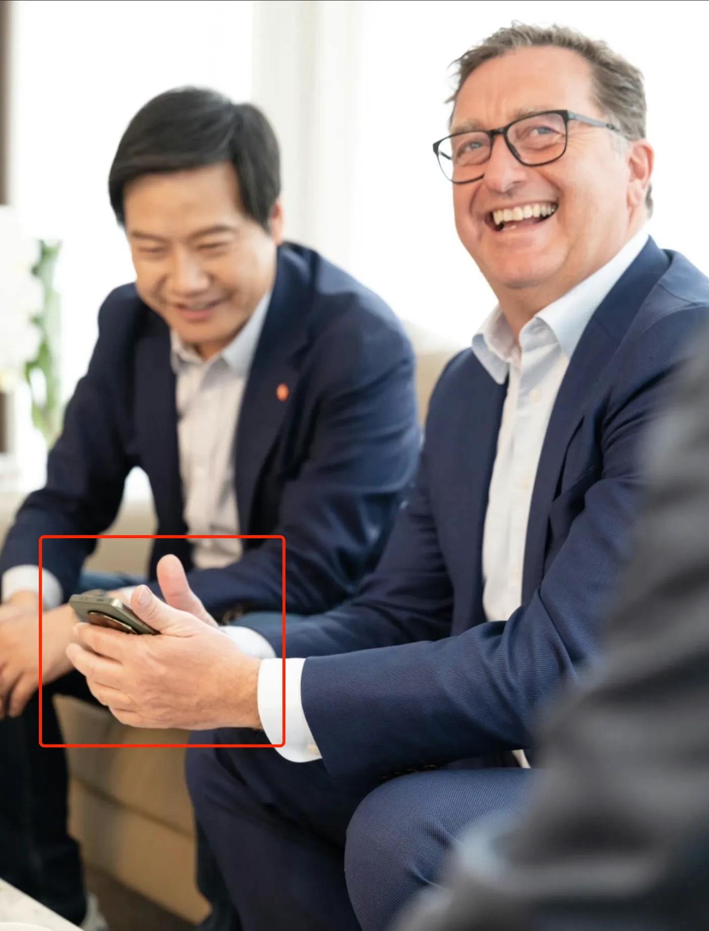 Steady! Mi 13 Ultra official announcement: 1 IMX 989+3 IMX 858, won ...