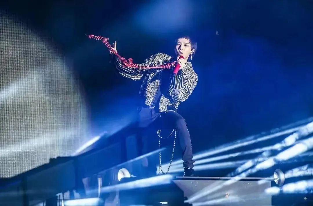 This night in the Bay Area, Hua Chenyu, Wang Yibo, Li Yuchun and other ...