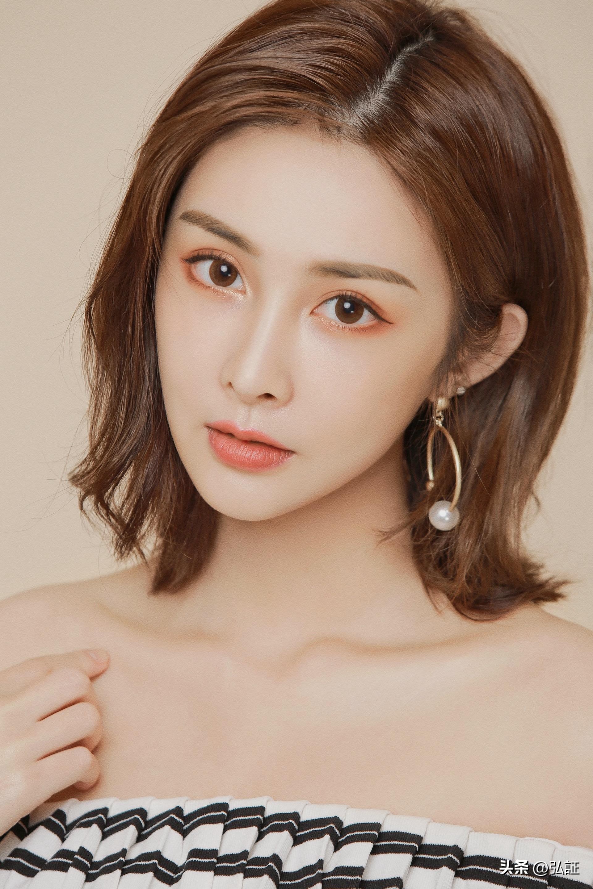 Lin Zi, a "little flower with a thick face", looks like a half-breed ...