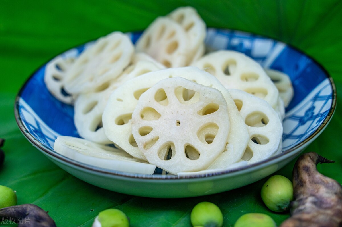 The difference between snow lotus root and lotus root - iNEWS