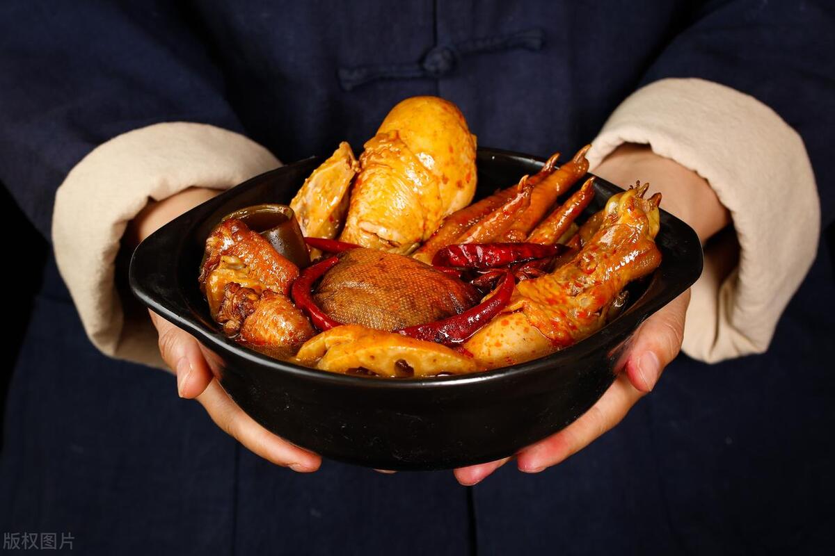 Everything can be stewed, use the classic stewed meat recipe to make ...