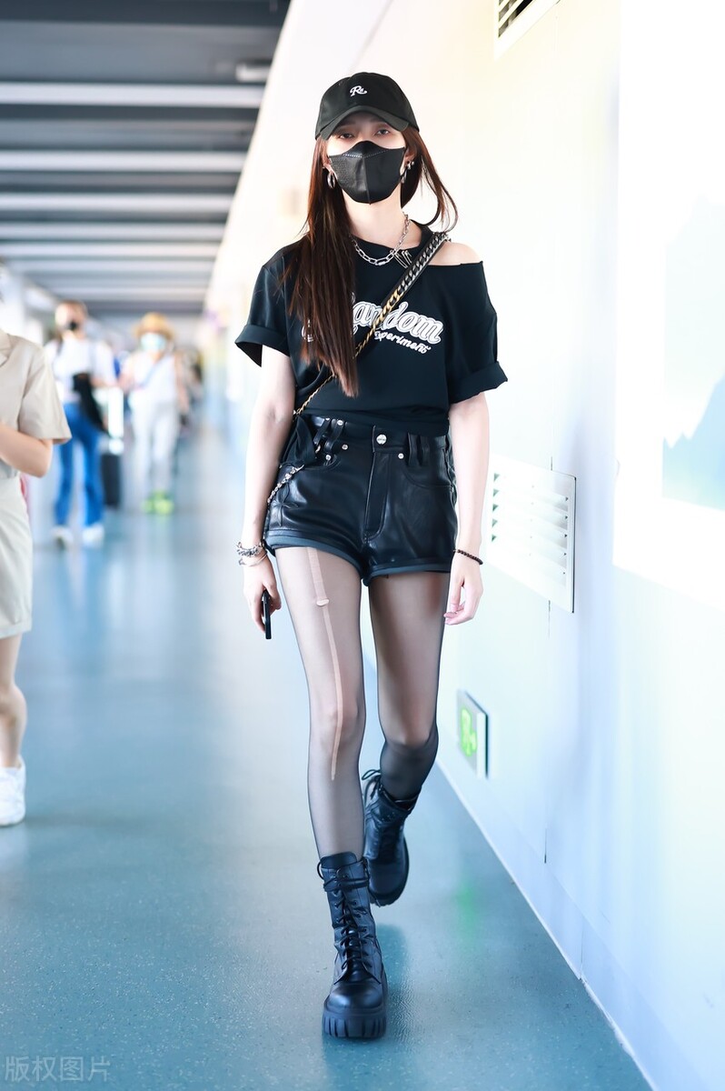 Why are stockings prone to snagging? How to repair the snagged ...