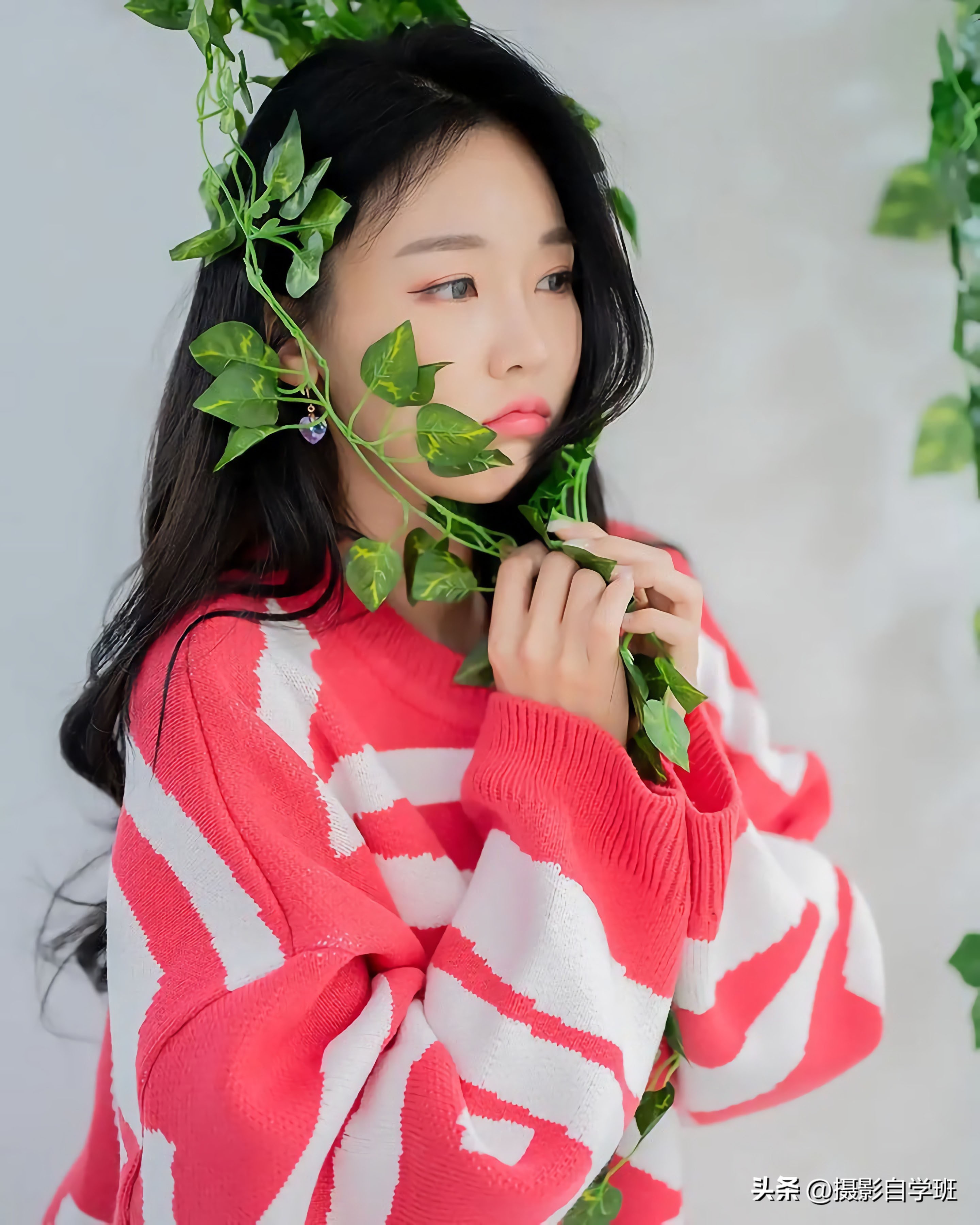 Don't worry about photography poses, but you can't make ugly shots ...