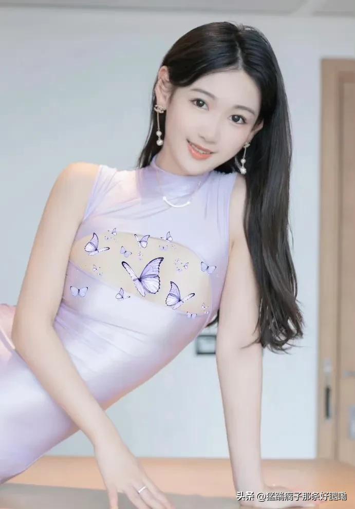 #Tang Anqi#Tang Anqi tight yoga outfit private photo set - iMedia