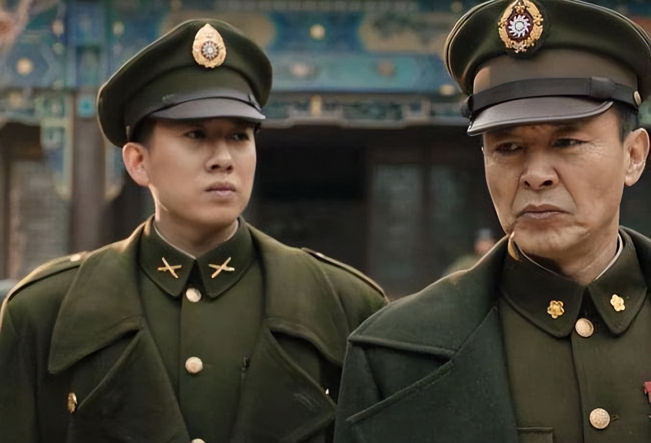 In the early days of the Huaihai Campaign, Huang Baitao had only 70,000 ...