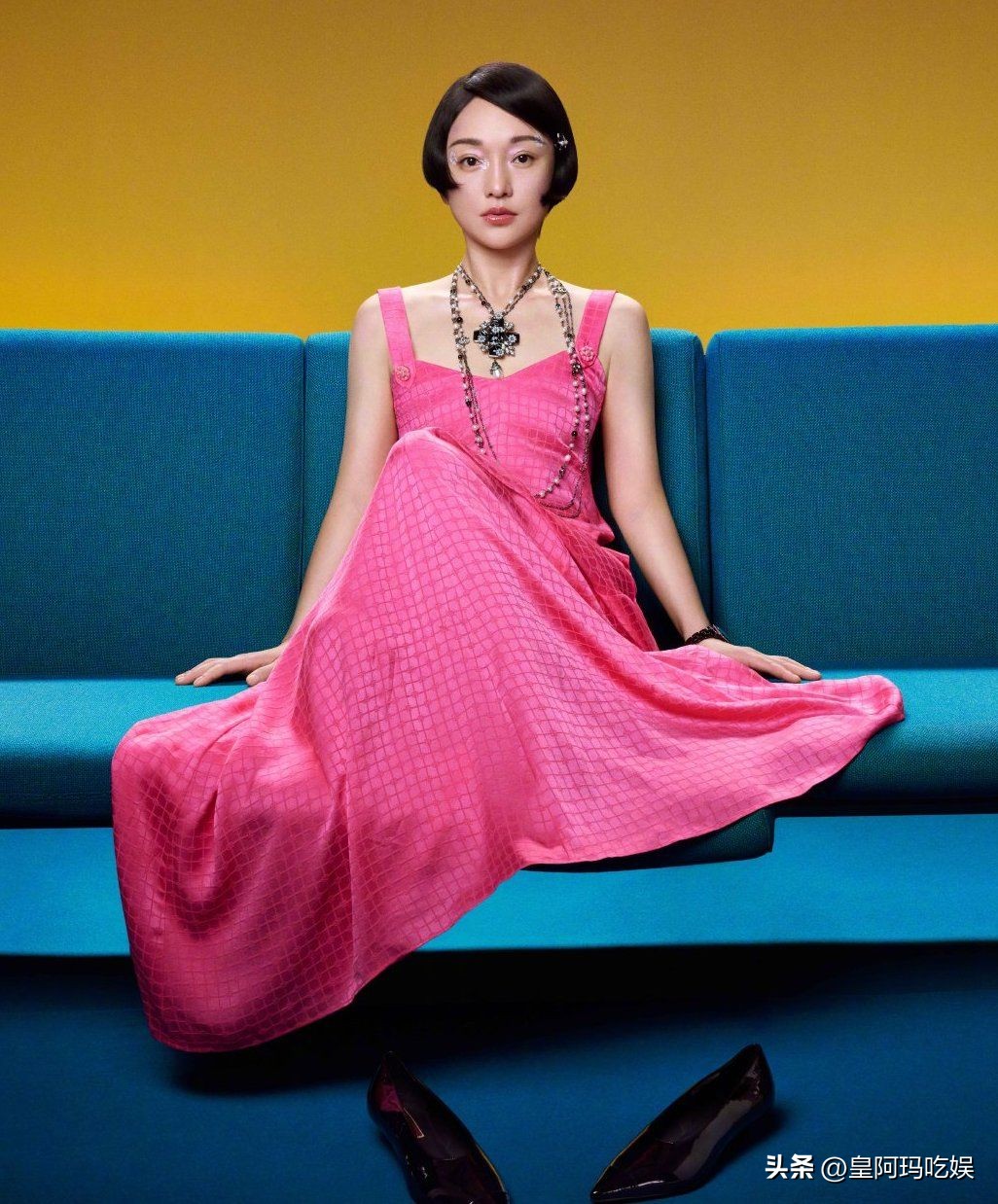 47-year-old Zhou Xun is indeed a peerless celebrity!The short hair ...