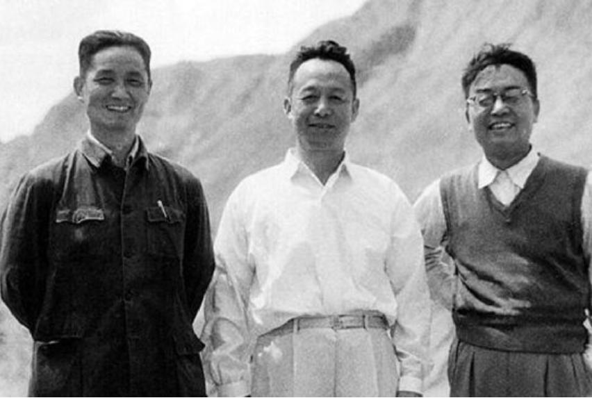 Song Ping, a centenarian: has been the secretary of Premier Zhou for 9 ...