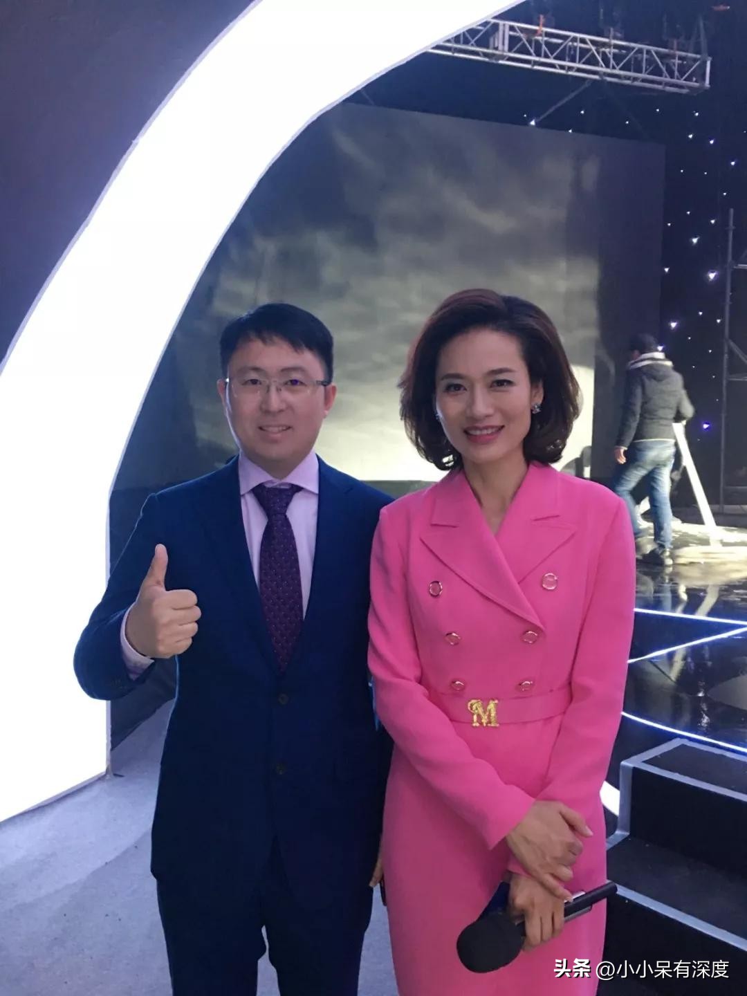 On CCTV's financial channel, the most temperamental host is Li Yufei ...