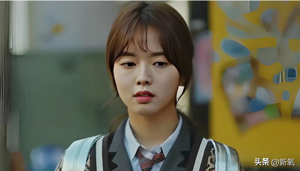 From a rustic little girl to a bright idol face, what did Lu Zhengyi do ...