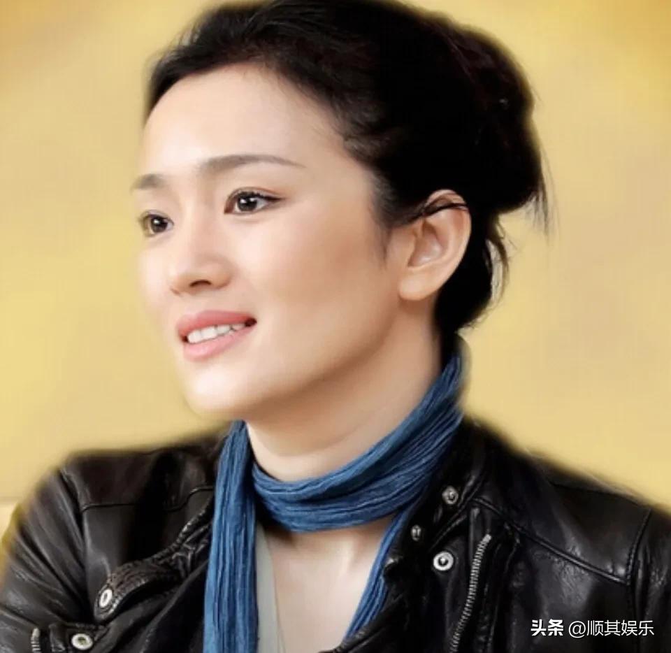 Gong Li returned to China to watch Huang Bo's performance as the ...