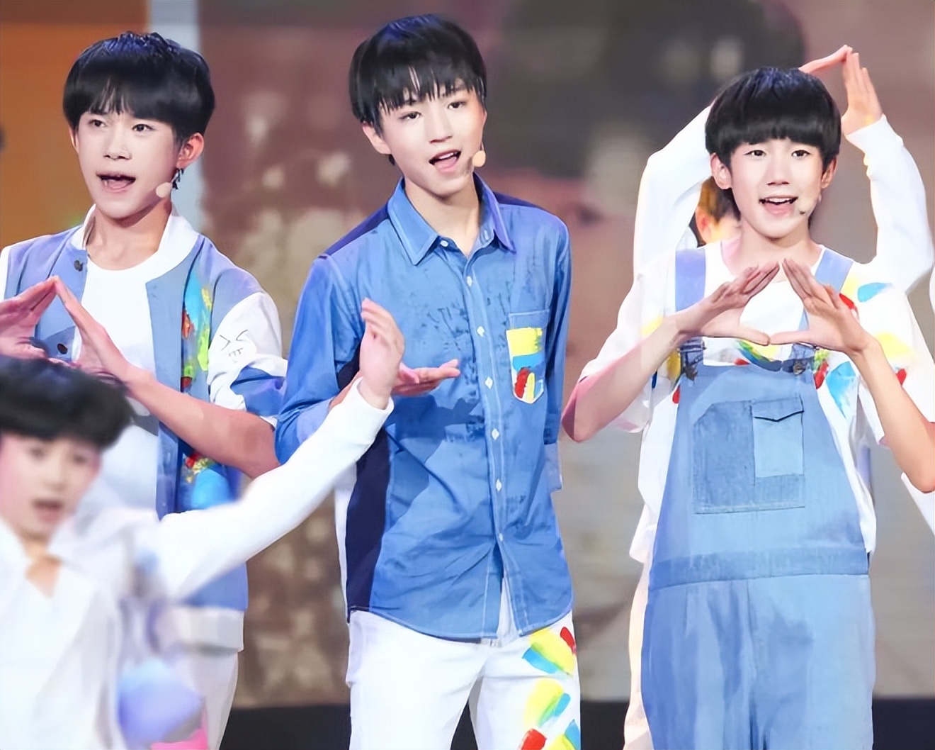 The 10th anniversary concert of TFBOYS has become the focus of everyone ...