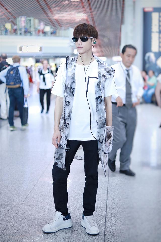 Luo Yunxi and Song Yijin's "Yan Xin Ji" Can Luo Yunxi's costume drama ...