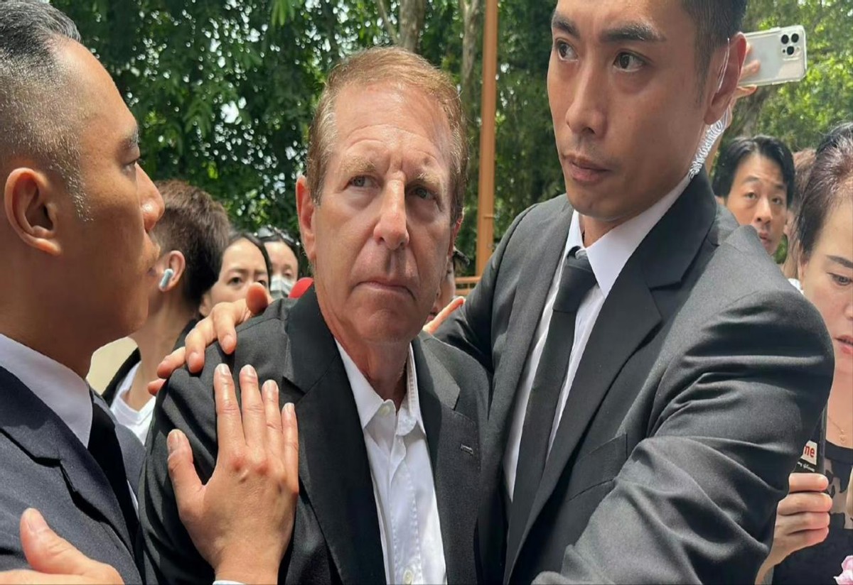 Coco Lee's husband was murdered! Two blood marks were pinched on the ...