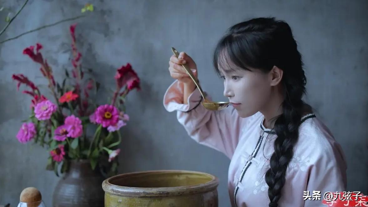 Starting with the "notorious" snail powder, who ruined Li Ziqi? - iNEWS