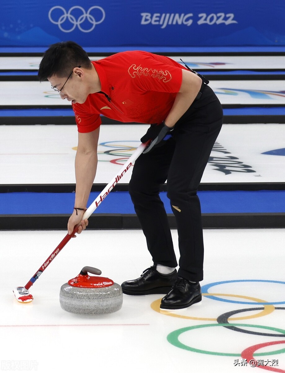 1st Tiger in the Year of the Tiger!Chinese curling mixed doubles pair ...