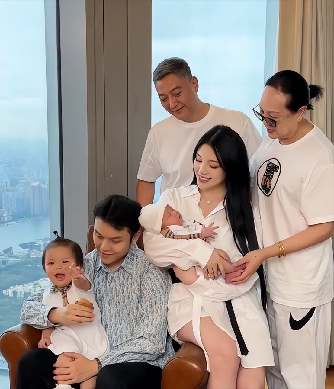 The Douer couple took a family portrait and were shouted to "call the ...