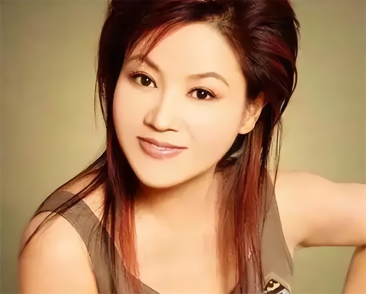 Su Hong: After the death of her husband, she refused to remarry and ...