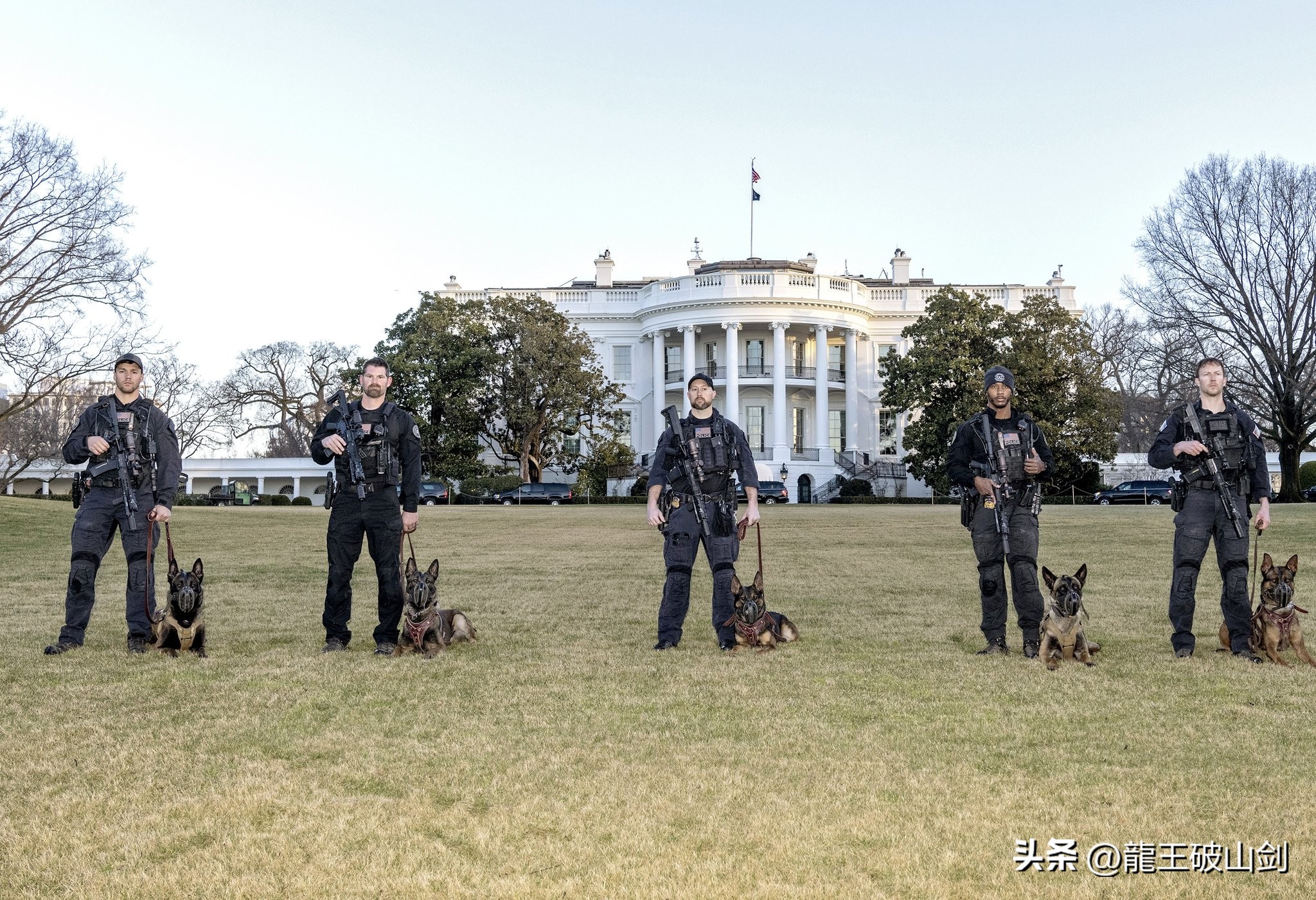 Presidential Shield Dignitaries Barrier - U.S. Secret Service and ...
