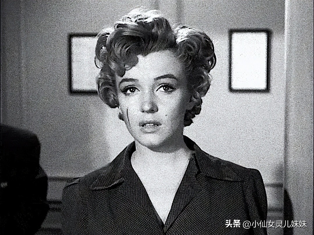 Marilyn Monroe, so beautiful I can't breathe! It's a pity that beauty ...